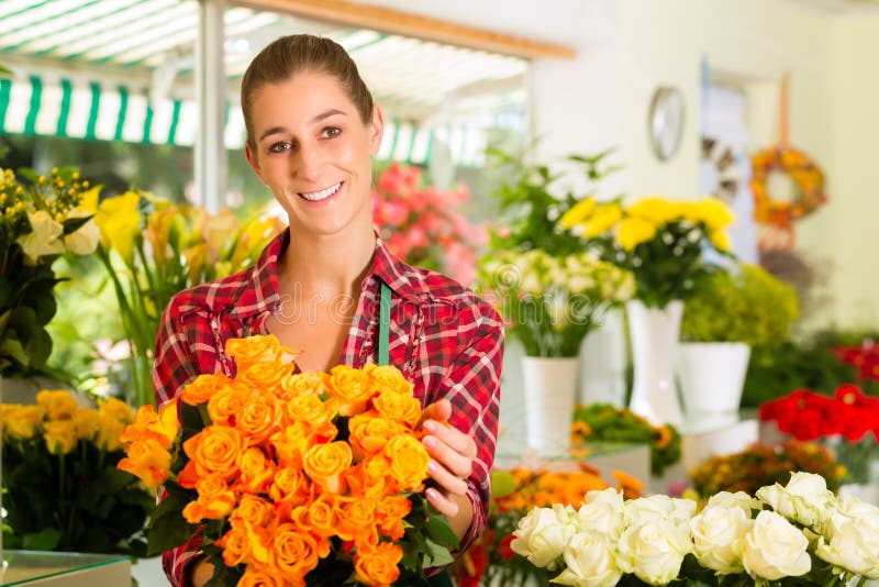 Female Florist in Flower Shop Stock Image - Image of retail, rose: 26622519
