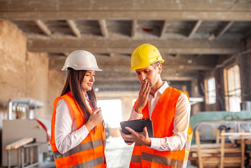 Female and Male Workers Discuss the Problem Stock Photo - Image of ...
