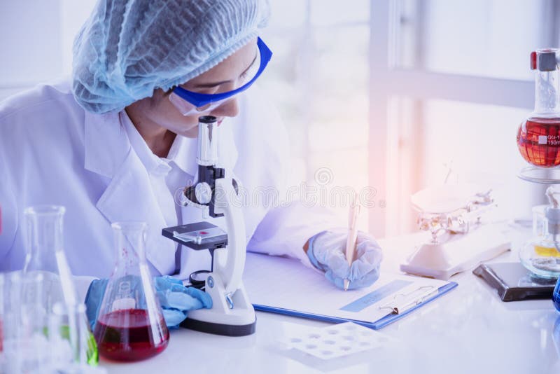 Female Scientist Look at Microscope, Science Test Tube Analyse ...