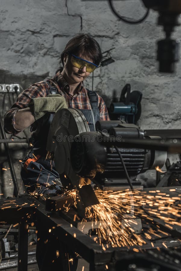 398 Female Welder Photos - Free & Royalty-Free Stock Photos from Dreamstime