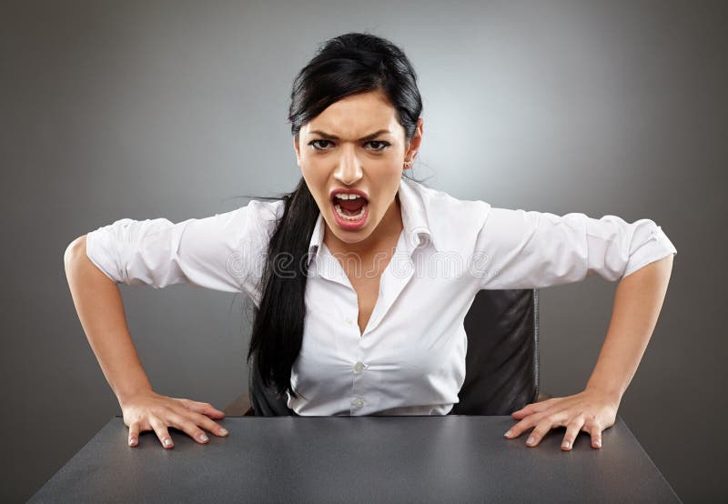 Femme Fâchée Avec Rage De Route Photo stock - Image du transport, dame ...