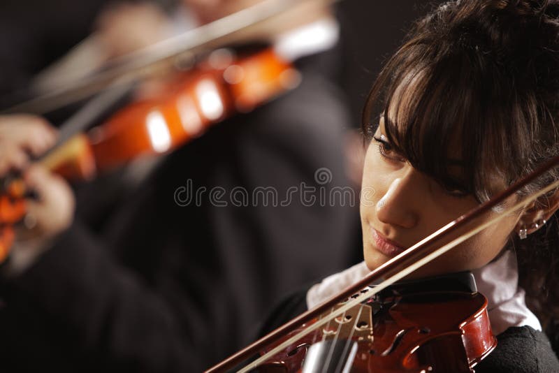 Femme de violoniste photo stock. Image du femelle, classique - 27887418