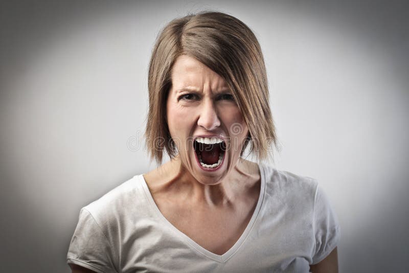 Couverture furieuse photo stock. Image du peau, furieux - 102293774