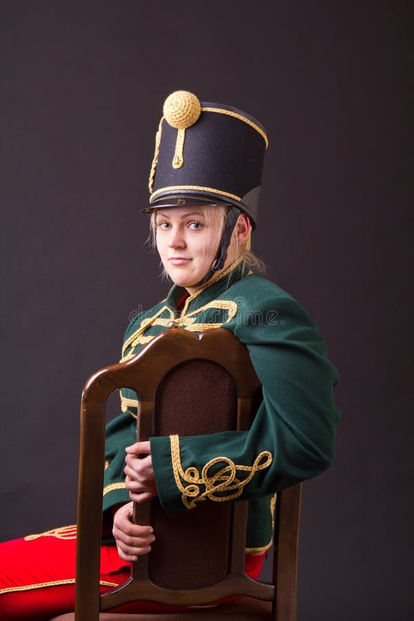 Femme hongroise de hussard image stock. Image du commandant - 29517535