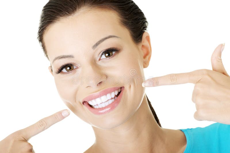 Femme Lui Affichant Les Dents Parfaites. Image stock - Image du ...