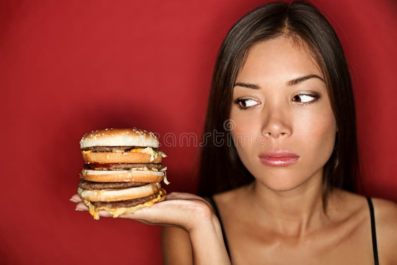 Femme Malsaine De Nourriture Industrielle Photo stock - Image du mangez ...