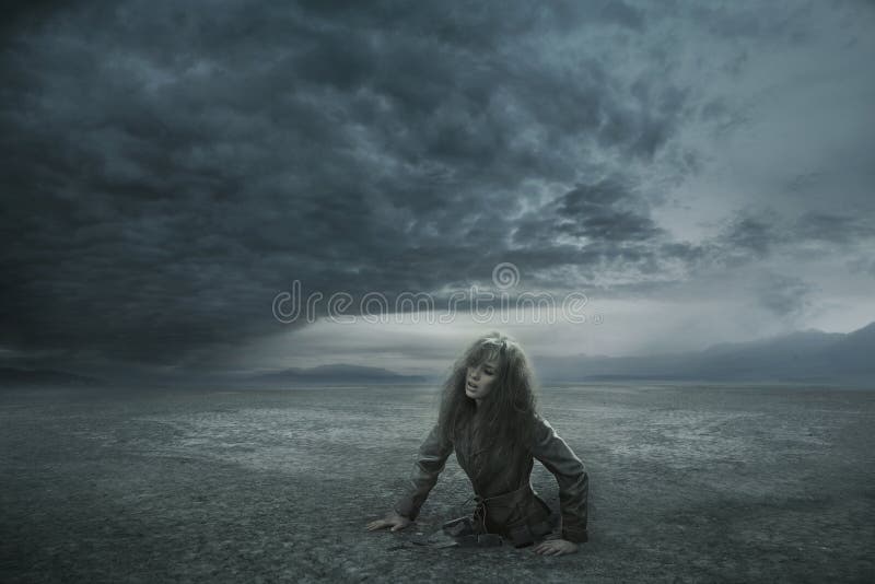 Femme perdu image stock. Image du conceptuel, nuages - 18526233