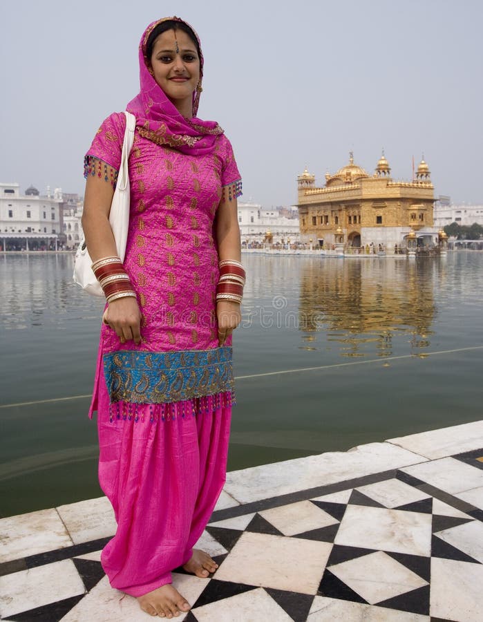 Femme Sikh - Temple D'or - Amritsar - L'Inde Photographie éditorial ...