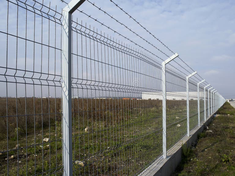 589 Interlocking Fence Stock Photos - Free & Royalty-Free Stock Photos ...