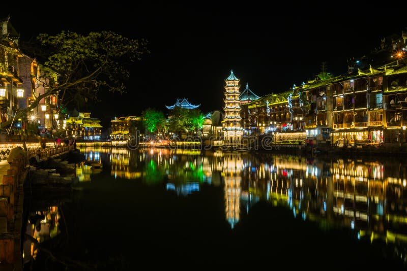 Feng Huang foto de archivo. Imagen de recorrido, chino - 54445152