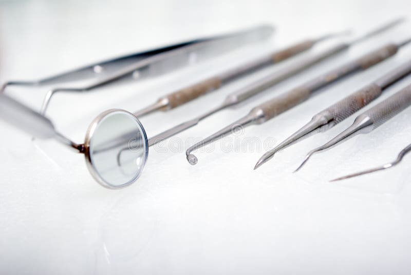 Instruments Dentaires En Gros Plan Photo stock - Image du médical ...