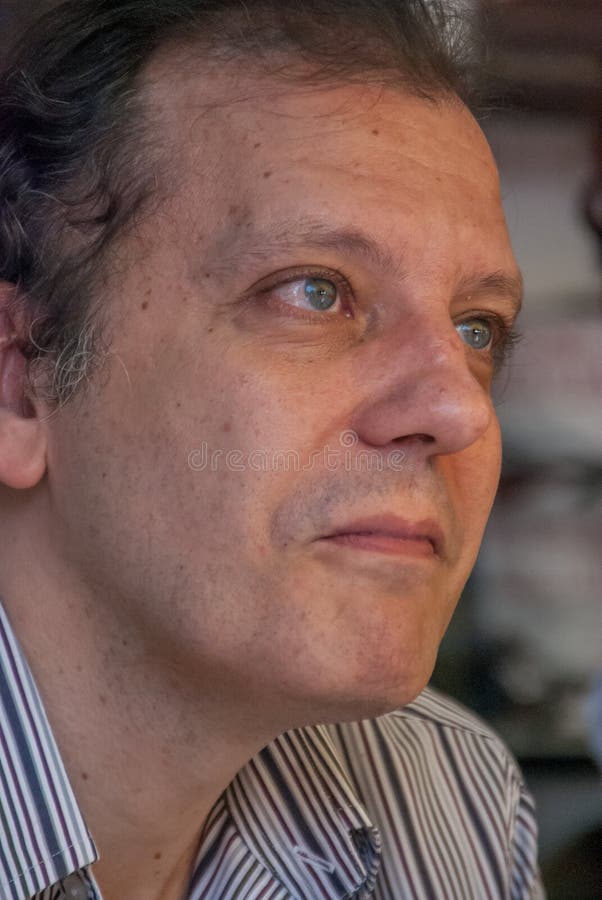 Fernando Rueda Firma Los Libros En La Madrid Imagen de archivo ...