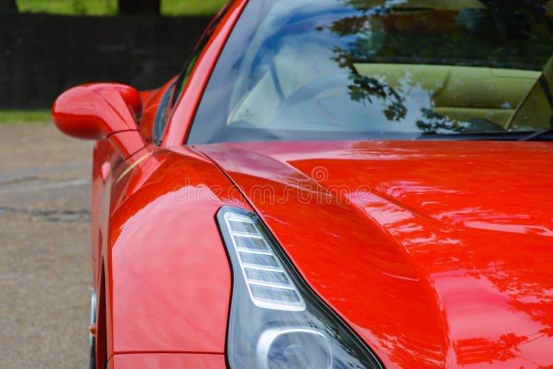 Ferrari rojo imagen de archivo editorial. Imagen de moderno - 55436789