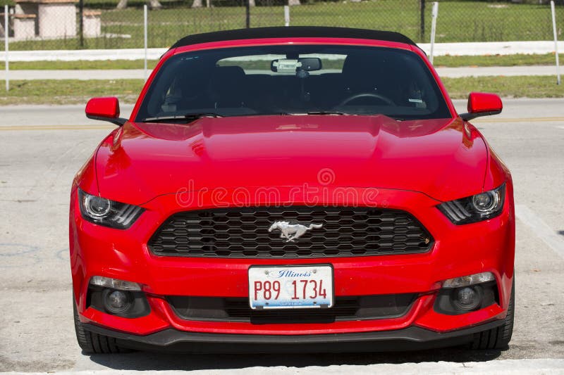 Ferrari vermelho bonito imagem de stock editorial. Imagem de cavalo ...