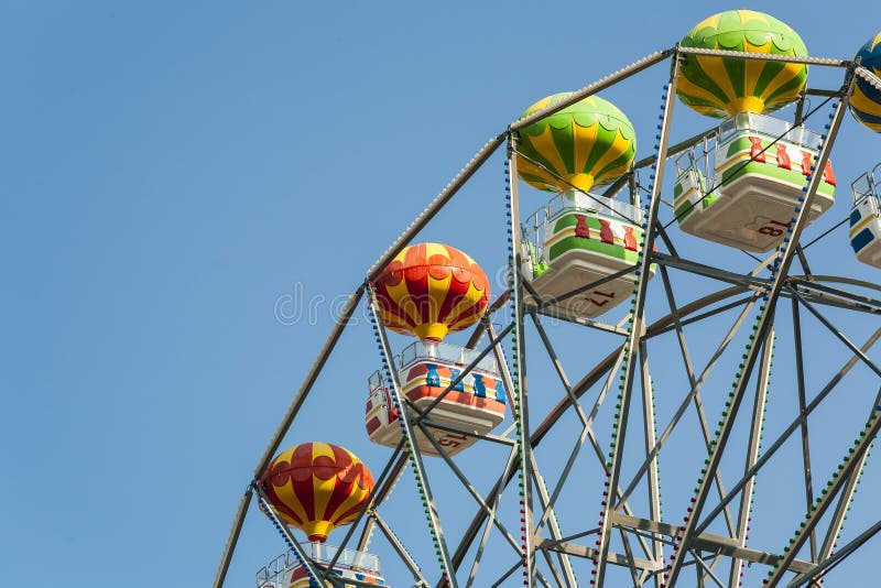 Ferris Wheel with Carriages. Stock Image - Image of ferris, giant: 33616993