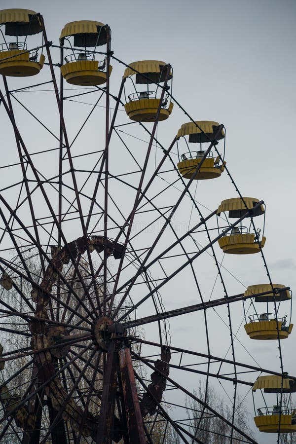 Ferris Wheel in the Ghost Town of Pripyat in Chernobyl Stock Photo ...