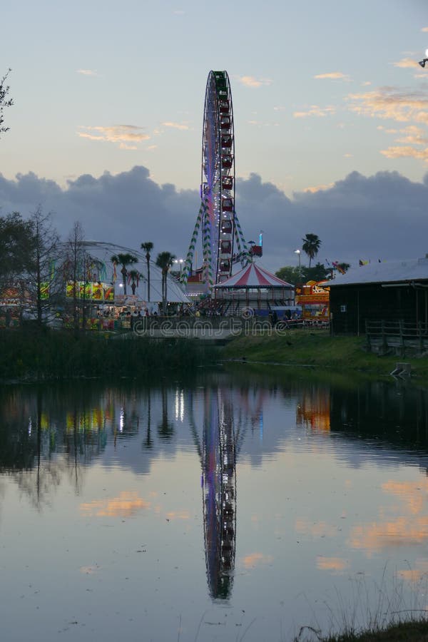 Ferris Wheel for Landscape View Editorial Photo - Image of autumn, time ...