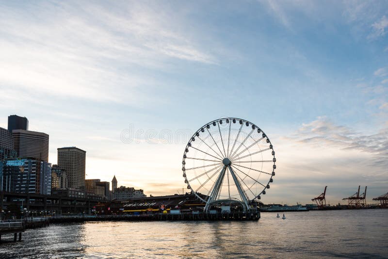 Ferris Wheel at Ocean Waterfront of Seattle Editorial Photo - Image of ...