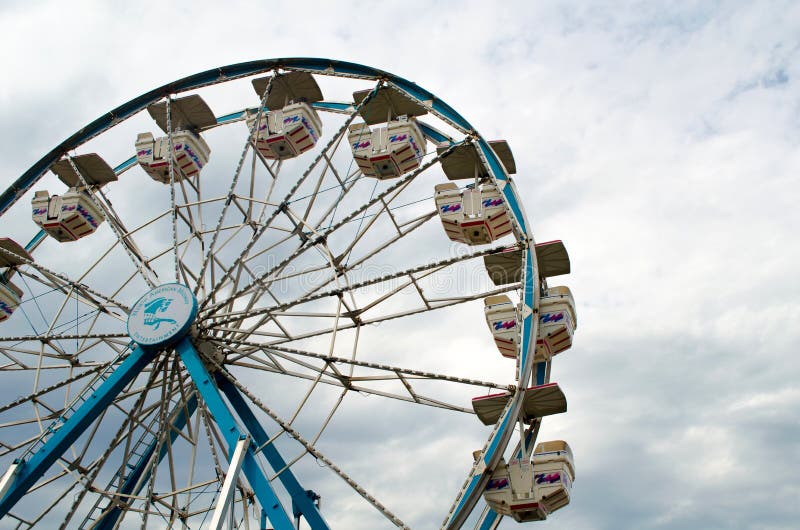 Ferris wheel ride editorial photo. Image of ride, summer - 26030201