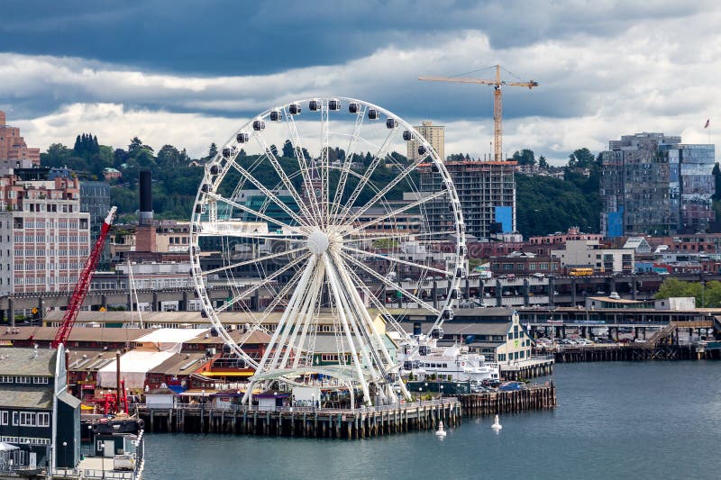 Ferris Wheel At Ocean Waterfront Of Seattle Editorial Photo - Image of ...