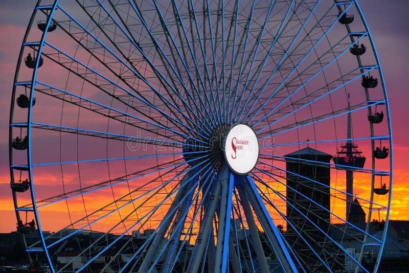 Ferris-wheel at sunset editorial stock photo. Image of sunset - 188542838