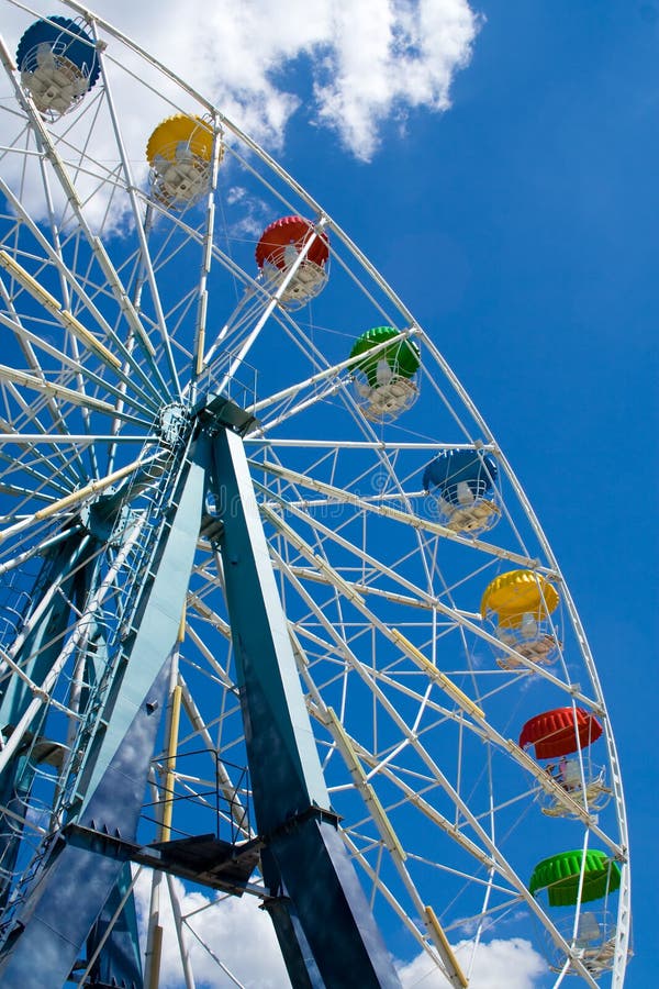 19+ Ferris wheel vertical Free Stock Photos - StockFreeImages