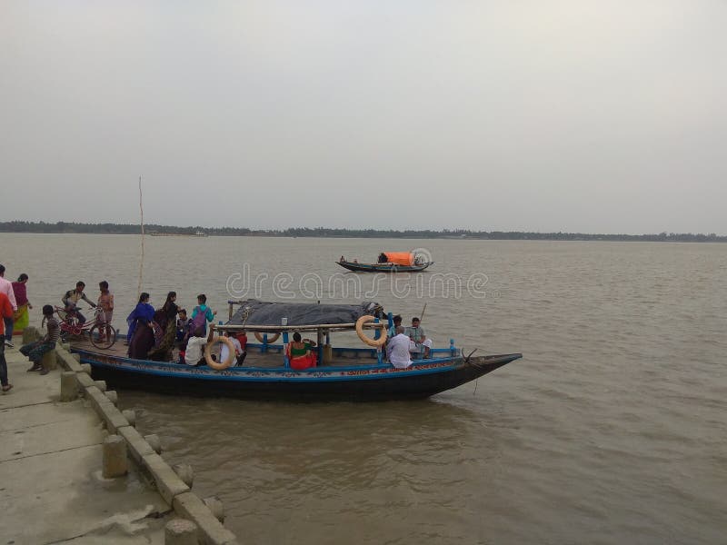 Ferry ghat editorial image. Image of boat, river, ghat - 150610150