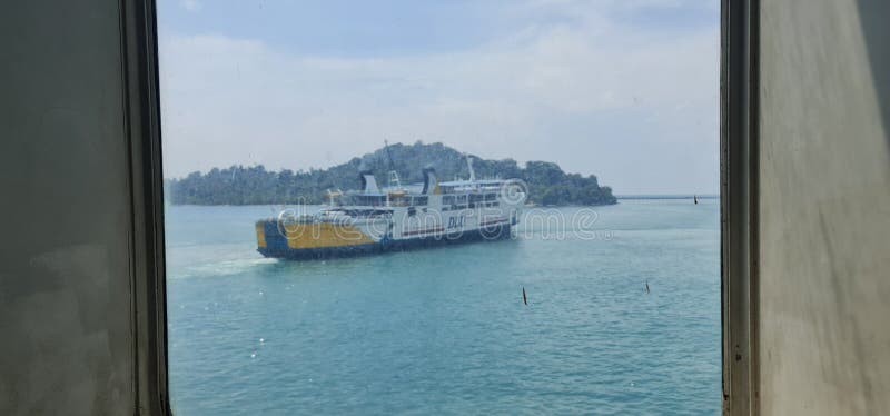 Ferry editorial stock image. Image of port, bakauheni - 264079439