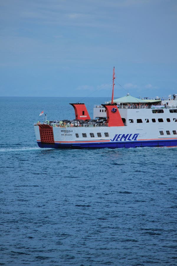 Ferry Ship in Indonesian Samudra Selat Sunda Editorial Photo - Image of ...