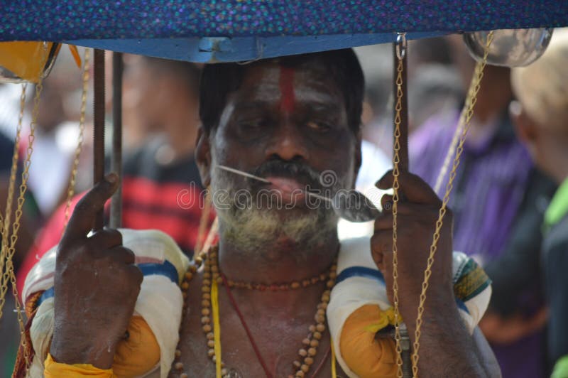 Festival De Kavadi En Cavernes De Batu Photographie éditorial - Image ...