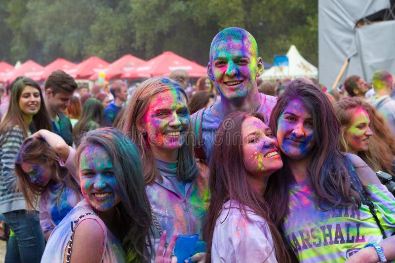 Festival Indio De Los Colores Holi Imagen editorial - Imagen de color ...