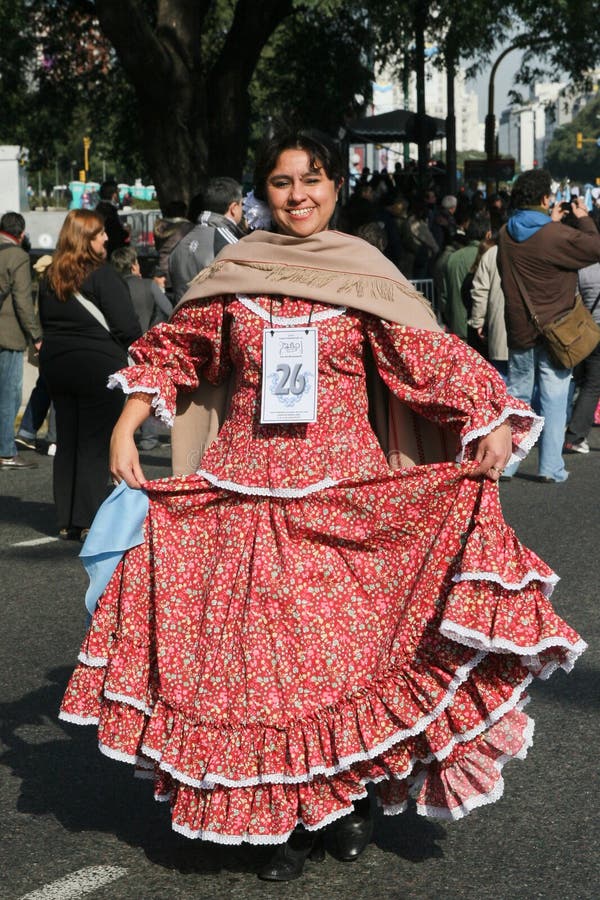 Festival Internacional De Folklore De Buenos Aires Editorial ...