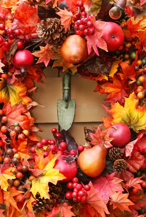 Festive autumn wreath stock image. Image of fall, seasonal - 3336613