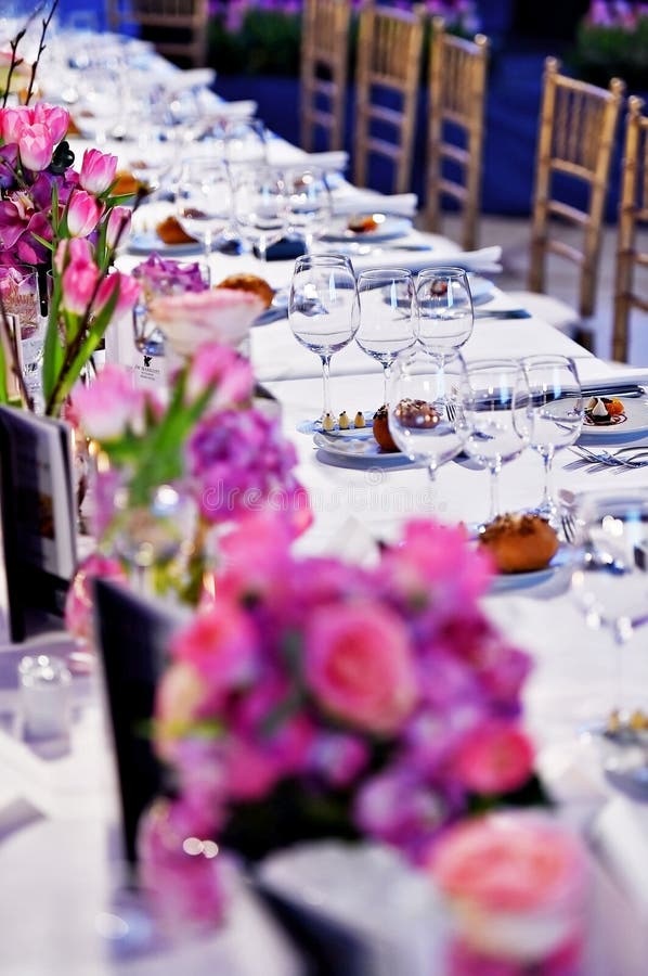 Festive Dinner Table with Beautiful Flowers Bouquets Stock Photo ...