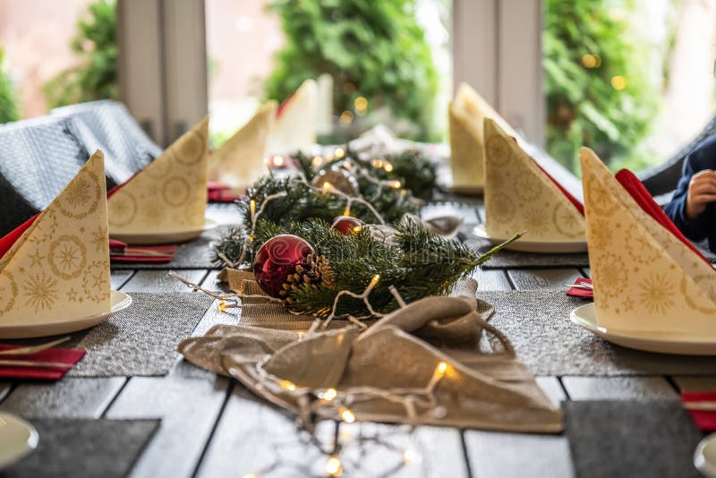 Festive Dinner Table Setting Decoration for Christmas with Paper ...