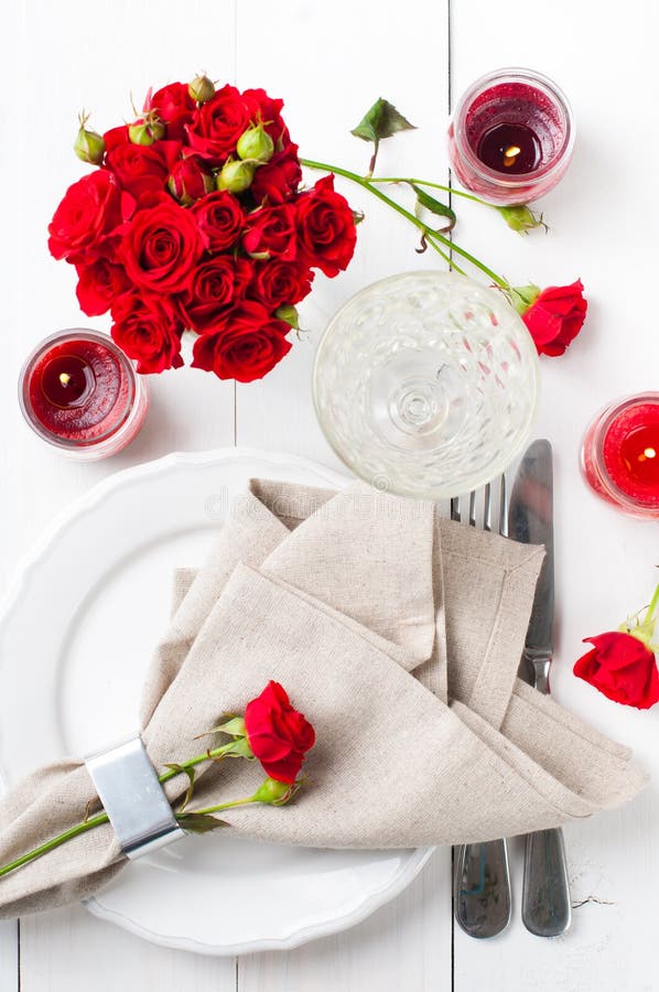 Festive Table Setting with Red Roses Stock Image - Image of cutlery ... Festive Table Setting with Red Roses Stock Image - Image of cutlery ...