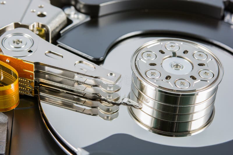 Festplatte nach innen stockbild. Bild von digital, innere - 36753187