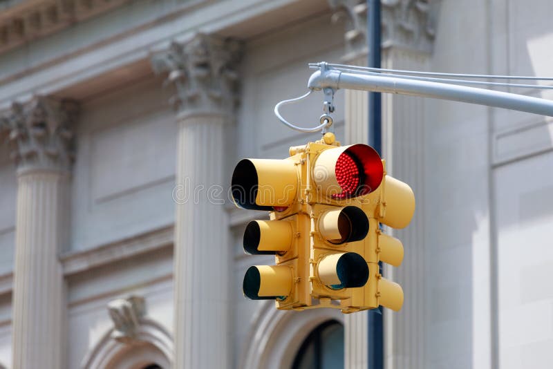 Feu De Signalisation De Jaune De New York Photo stock - Image du ...
