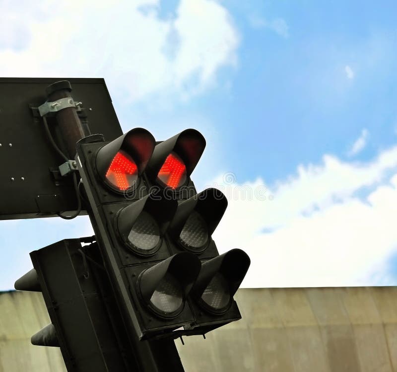 Feu de signalisation rouge image stock. Image du rouge - 25844815