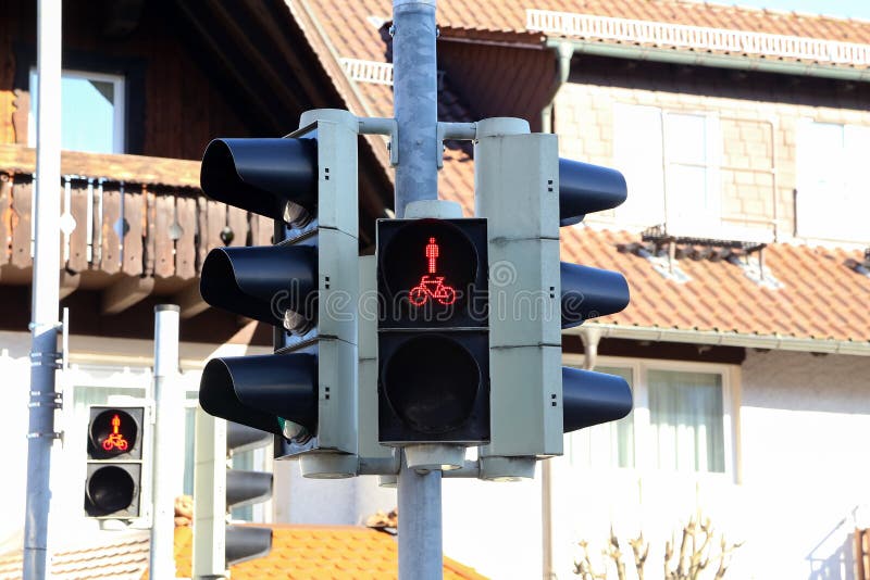 Feu De Signalisation Rouge Pour Des Pi?tons Sur La Rue Photo stock ...