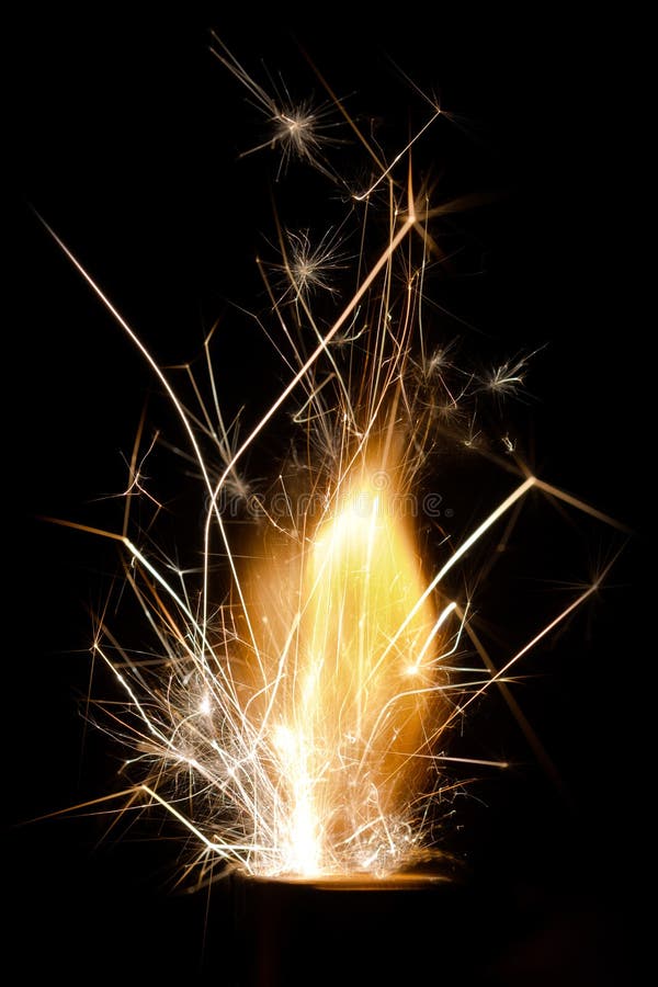 Feuerzeug mit Funken stockfoto. Bild von konzept, gefahr - 34100108