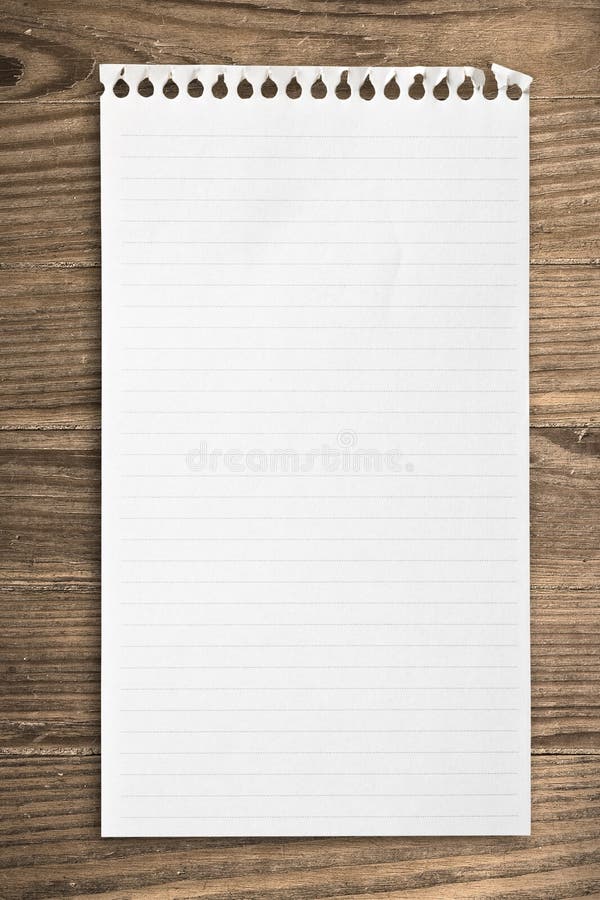 Feuille De Papier De Cahier Sur Une Table En Bois. Photo stock - Image ...