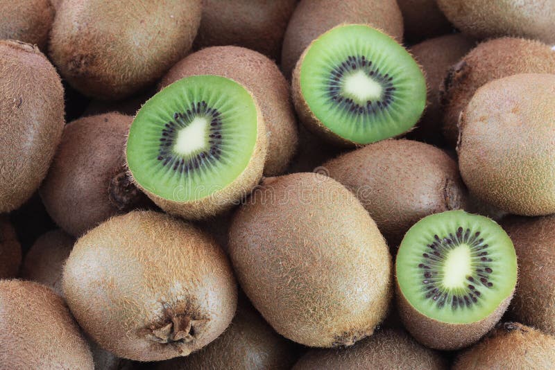 A few fresh kiwi fruits stock image. Image of tropical - 13525157