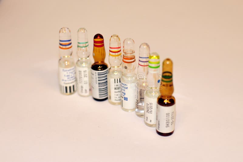 Fiale immagine stock. Immagine di etichette, adrenalina - 51832849