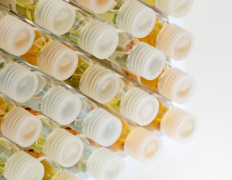 Fiale - chimica fotografia stock. Immagine di esperimento - 7525890