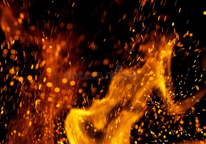 Fiamma Di Fuoco Con Scintille Su Fondo Nero Immagine Stock - Immagine ...