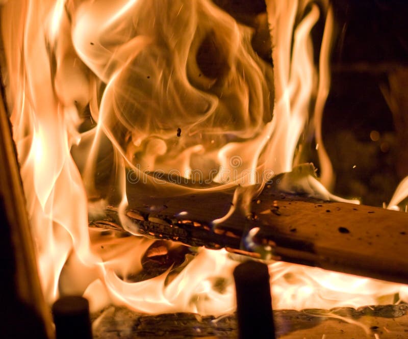 Fiamme Rosse Di Fuoco Dell'Inferno Fotografia Stock - Immagine di ...