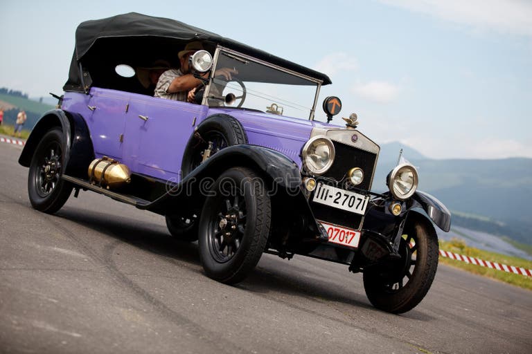 Fiat 503 editorial photo. Image of sport, tatry, circle - 27837406