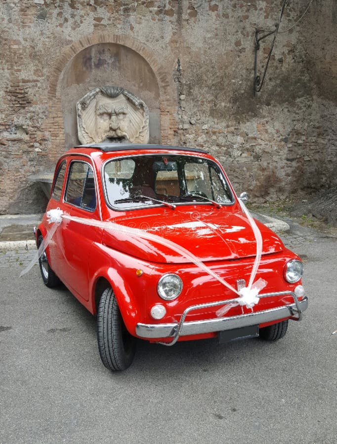 Fiat 500 with Bows, Rome, Italy Editorial Stock Photo - Image of ...