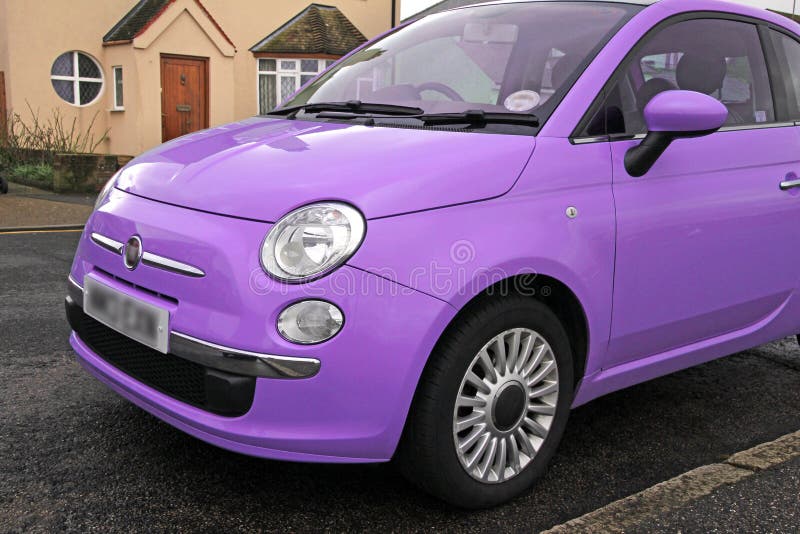 Fiat 500 Kleine Moderne Auto Stock Foto - Image of toestemming, maaien ...